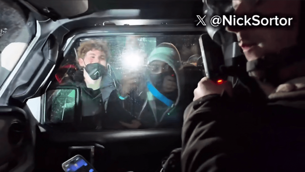 🚨 BREAKING: These are the moments leading up to Minneapolis anti-ICE ...